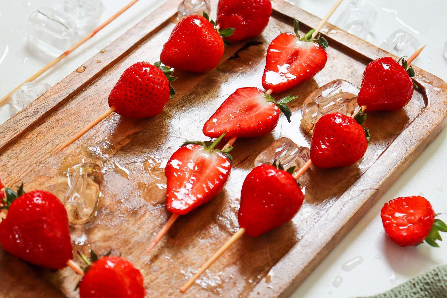 The Best Crunchy Strawberry Tanghulu - Whisper Lemon