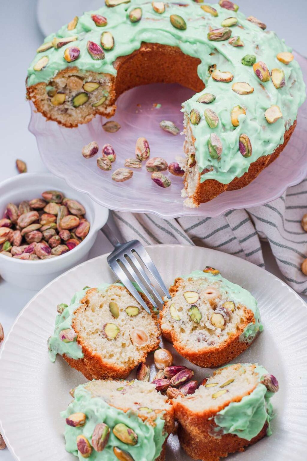Pistachio Bundt Cake - Whisper Lemon